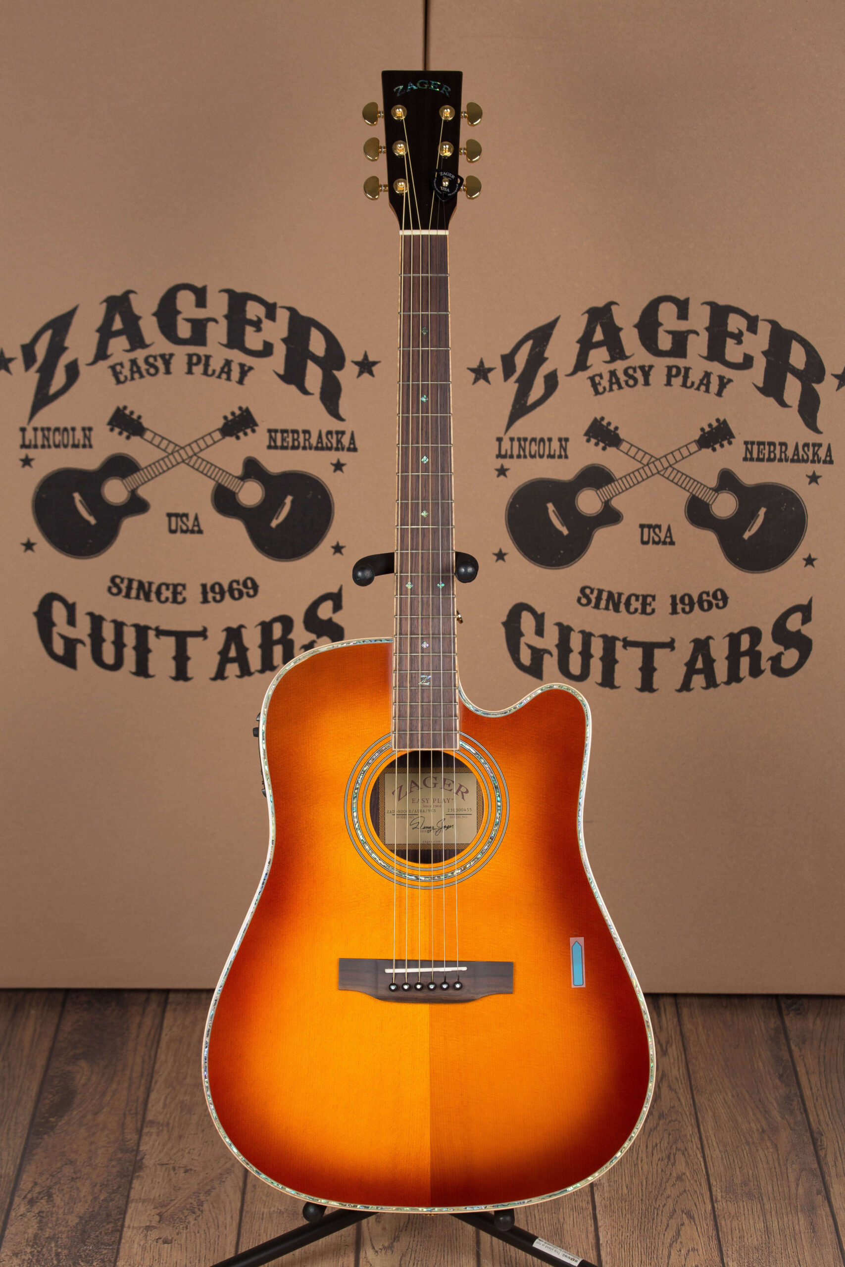 ZAD900CE Solid Spruce/Rosewood Acoustic Electric AURA Pro Series 50th ...