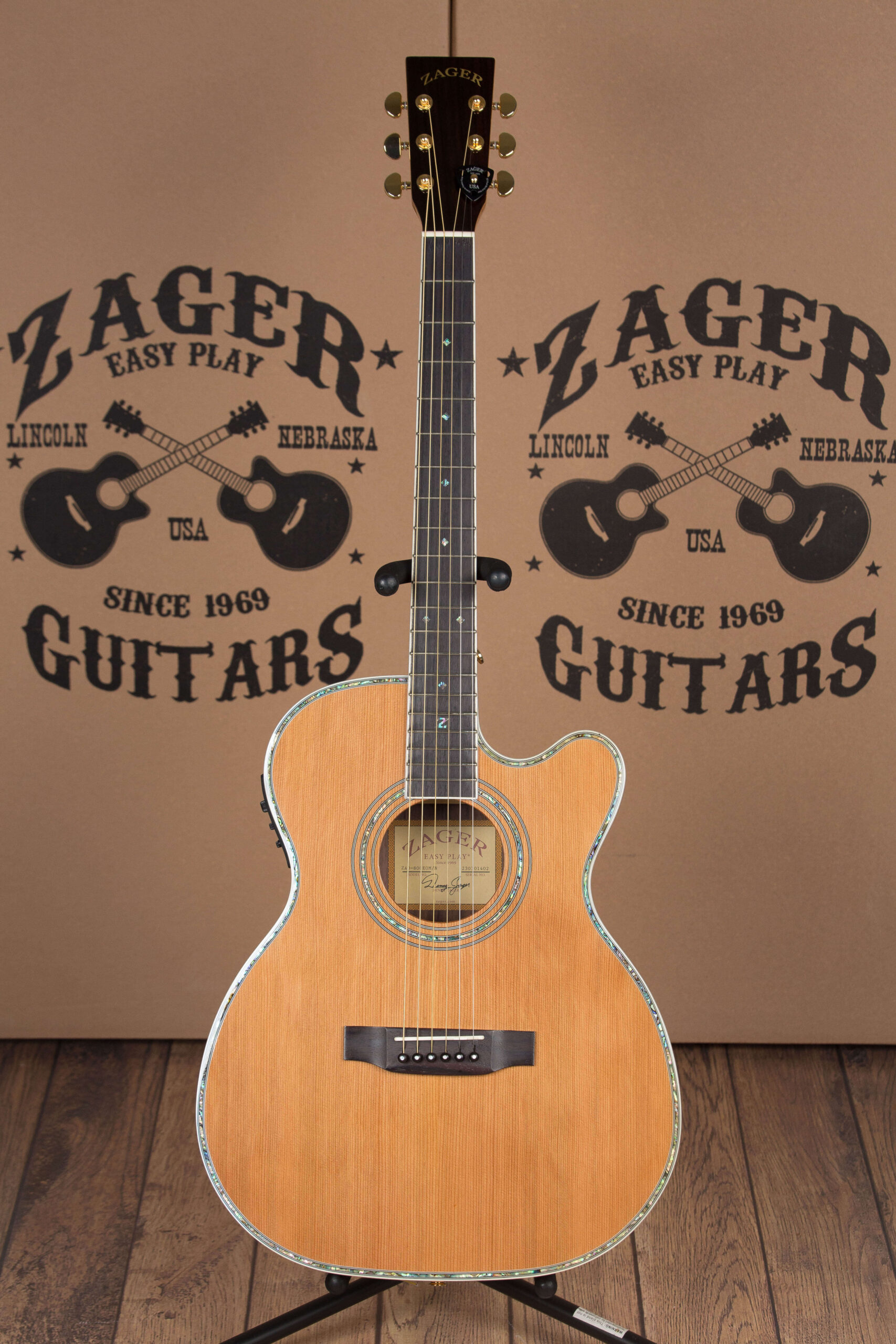 ZAD80CE Solid Cedar/Rosewood Acoustic Electric Pro Series Smaller "OM ...